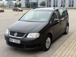 Melns Volkswagen Touran 2005 Valmiera, ar dzinēja tilpumu 1.90 L un nobraukumu 285 tūkst. km par 1190 €, foto  vietnē AUTOMOTO.COM.LV