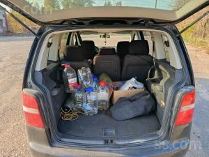 Black Volkswagen Touran 2005 in Daugavpils, with an engine capacity of 1.90 L and mileage of 347 thousand km for 650 €, photo 13 on AUTOMOTO.COM.LV