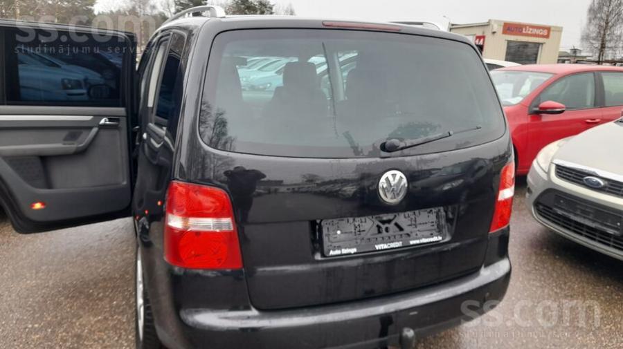 Black Volkswagen Touran 2006 in Riga, with an engine capacity of 1.90 L and mileage of 228 thousand km for 4100 €, photo 29 on AUTOMOTO.COM.LV