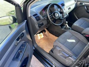 Black Volkswagen Touran 2006 in Daugavpils, with an engine capacity of 1.90 L and mileage of 287 thousand km for 2649 €, photo 14 on AUTOMOTO.COM.LV