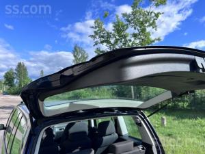 Black Volkswagen Touran 2006 in Daugavpils, with an engine capacity of 1.90 L and mileage of 287 thousand km for 2649 €, photo 24 on AUTOMOTO.COM.LV