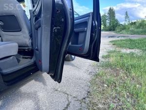 Black Volkswagen Touran 2006 in Daugavpils, with an engine capacity of 1.90 L and mileage of 287 thousand km for 2649 €, photo 26 on AUTOMOTO.COM.LV