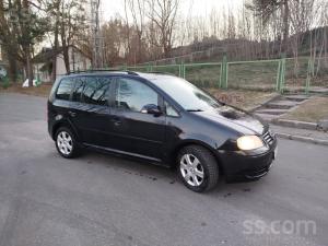 Melns Volkswagen Touran 2006 Rīga, ar dzinēja tilpumu 1.90 L un nobraukumu 306 tūkst. km par 1200 €, foto 4 vietnē AUTOMOTO.COM.LV