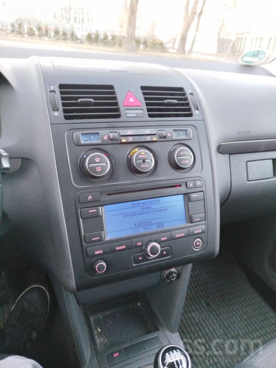 Melns Volkswagen Touran 2006 Rīga, ar dzinēja tilpumu 1.90 L un nobraukumu 306 tūkst. km par 1200 €, foto 9 vietnē AUTOMOTO.COM.LV