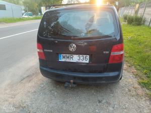 Black Volkswagen Touran 2006 in Kaunas, with an engine capacity of 1.90 L and mileage of 305 thousand km for 600 €, photo 4 on AUTOMOTO.COM.LV