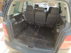 Black Volkswagen Touran 2006 in Kaunas, with an engine capacity of 1.90 L and mileage of 305 thousand km for 600 €, photo 8 on AUTOMOTO.COM.LV