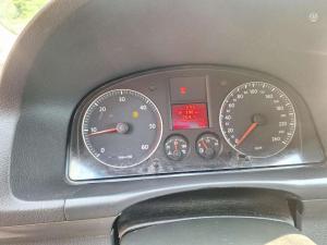 Melns Volkswagen Touran 2006 Kauņa, ar dzinēja tilpumu 1.90 L un nobraukumu 304 tūkst. km par 1300 €, foto 10 vietnē AUTOMOTO.COM.LV