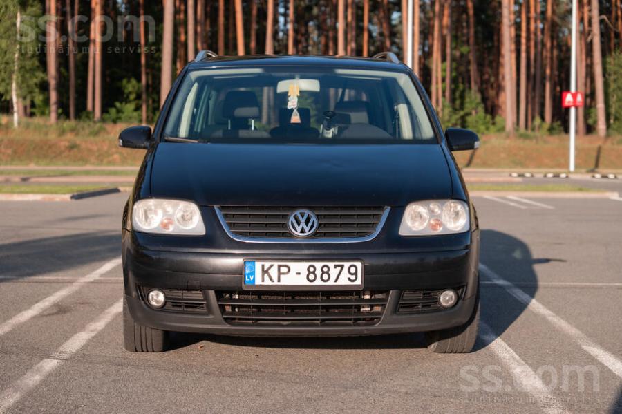 Melns Volkswagen Touran 2006 Rīga, ar dzinēja tilpumu 2.00 L un nobraukumu 439 tūkst. km par 1890 €, foto 9 vietnē AUTOMOTO.COM.LV