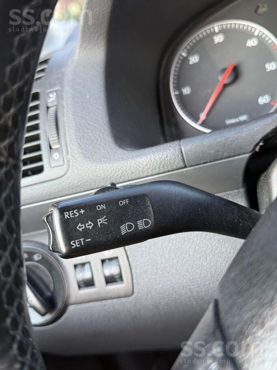 Melns Volkswagen Touran 2006 Kuldīga, ar dzinēja tilpumu 1.90 L un nobraukumu 349 tūkst. km par 1600 €, foto 11 vietnē AUTOMOTO.COM.LV
