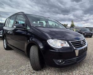 Melns Volkswagen Touran 2006 Kauņa, ar dzinēja tilpumu 1.90 L un nobraukumu 160 tūkst. km par 3250 €, foto 5 vietnē AUTOMOTO.COM.LV