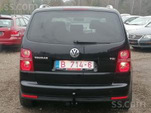 Black Volkswagen Touran 2007 in Valmiera, with an engine capacity of 1.40 L and mileage of 147 thousand km for 4550 €, photo 7 on AUTOMOTO.COM.LV