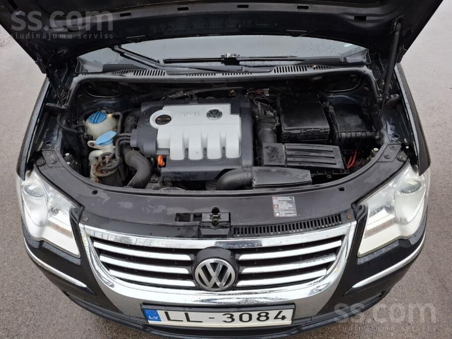 Black Volkswagen Touran 2007 in Ogre, with an engine capacity of 2.00 L and mileage of 367 thousand km for 1000 €, photo 12 on AUTOMOTO.COM.LV