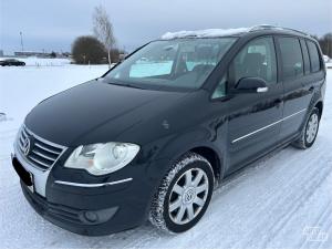 Black Volkswagen Touran 2007 in Kaunas, with an engine capacity of 2.00 L and mileage of 319 thousand km for 2200 €, photo 11 on AUTOMOTO.COM.LV