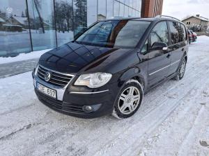 Melns Volkswagen Touran 2007 Utena, ar dzinēja tilpumu 1.97 L un nobraukumu 305 tūkst. km par 2650 €, foto 2 vietnē AUTOMOTO.COM.LV