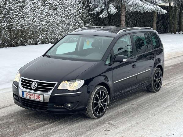 Melns Volkswagen Touran 2007 Kėdainiai, ar dzinēja tilpumu 1.97 L un nobraukumu 263 tūkst. km par 3999 €, foto 2 vietnē AUTOMOTO.COM.LV