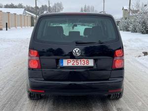 Black Volkswagen Touran 2007 in Kedainiai, with an engine capacity of 1.97 L and mileage of 263 thousand km for 3999 €, photo 9 on AUTOMOTO.COM.LV