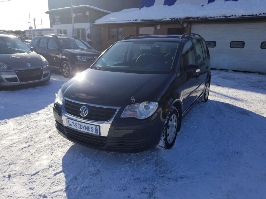 Melns Volkswagen Touran 2007 Kauņa, ar dzinēja tilpumu 1.90 L un nobraukumu 266 tūkst. km par 2550 €, foto 1 vietnē AUTOMOTO.COM.LV