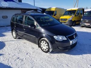 Melns Volkswagen Touran 2007 Kauņa, ar dzinēja tilpumu 1.90 L un nobraukumu 266 tūkst. km par 2550 €, foto 3 vietnē AUTOMOTO.COM.LV