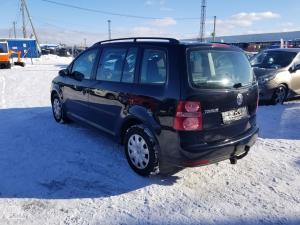 Melns Volkswagen Touran 2007 Kauņa, ar dzinēja tilpumu 1.90 L un nobraukumu 266 tūkst. km par 2550 €, foto 9 vietnē AUTOMOTO.COM.LV