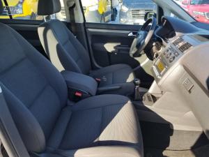 Melns Volkswagen Touran 2007 Kauņa, ar dzinēja tilpumu 1.90 L un nobraukumu 266 tūkst. km par 2550 €, foto 10 vietnē AUTOMOTO.COM.LV