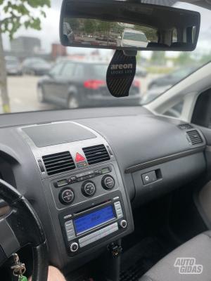 Melns Volkswagen Touran 2007 Šauļi, ar dzinēja tilpumu 1.40 L un nobraukumu 248 tūkst. km par 1350 €, foto  vietnē AUTOMOTO.COM.LV