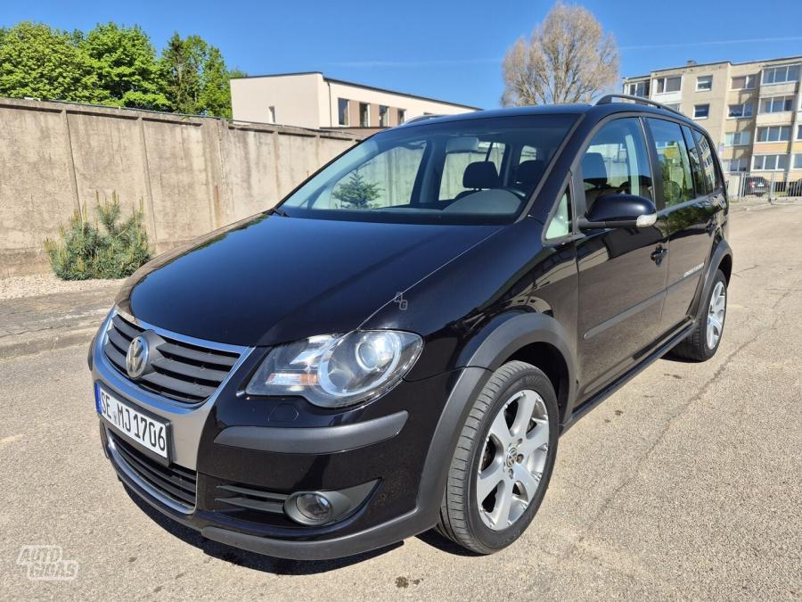 Melns Volkswagen Touran 2007 Mažeikiai, ar dzinēja tilpumu 2.00 L un nobraukumu 293 tūkst. km par 4200 €, foto 1 vietnē AUTOMOTO.COM.LV