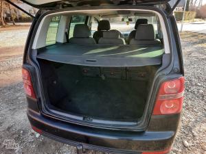 Black Volkswagen Touran 2007 in Kretinga, with an engine capacity of 2.00 L and mileage of 243 thousand km for 2400 €, photo 6 on AUTOMOTO.COM.LV