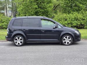 Melns Volkswagen Touran 2007 Rīga, ar dzinēja tilpumu 2.00 L un nobraukumu 0 tūkst. km par 2690 €, foto 6 vietnē AUTOMOTO.COM.LV