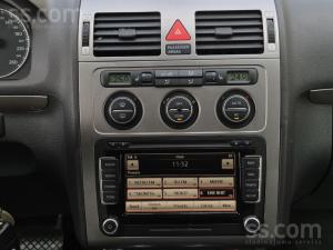 Melns Volkswagen Touran 2007 Rīga, ar dzinēja tilpumu 2.00 L un nobraukumu 0 tūkst. km par 2690 €, foto 11 vietnē AUTOMOTO.COM.LV