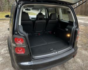 Black Volkswagen Touran 2007 in Jurmala, with an engine capacity of 1.40 L and mileage of 195 thousand km for 4590 €, photo 33 on AUTOMOTO.COM.LV