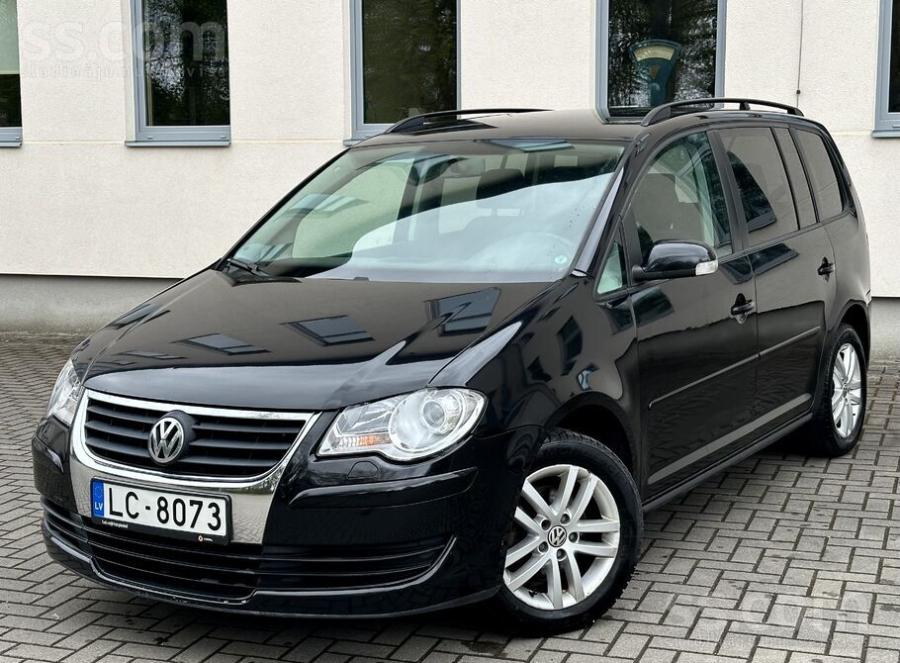 Melns Volkswagen Touran 2007 Jelgava, ar dzinēja tilpumu 2.00 L un nobraukumu 337 tūkst. km par 3450 €, foto 1 vietnē AUTOMOTO.COM.LV
