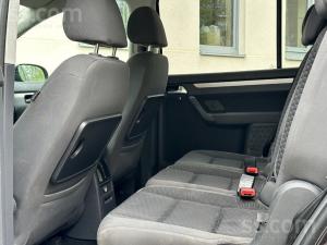Melns Volkswagen Touran 2007 Jelgava, ar dzinēja tilpumu 2.00 L un nobraukumu 337 tūkst. km par 3450 €, foto 19 vietnē AUTOMOTO.COM.LV