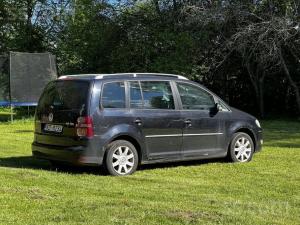 Black Volkswagen Touran 2007 in Riga, with an engine capacity of 2.00 L and mileage of 0 thousand km for 900 €, photo 4 on AUTOMOTO.COM.LV