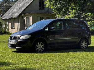 Black Volkswagen Touran 2007 in Riga, with an engine capacity of 2.00 L and mileage of 0 thousand km for 900 €, photo 7 on AUTOMOTO.COM.LV