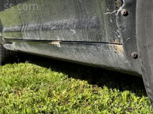 Black Volkswagen Touran 2007 in Riga, with an engine capacity of 2.00 L and mileage of 0 thousand km for 900 €, photo 12 on AUTOMOTO.COM.LV