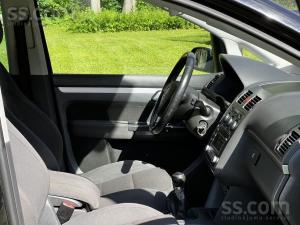 Black Volkswagen Touran 2007 in Riga, with an engine capacity of 2.00 L and mileage of 0 thousand km for 900 €, photo 13 on AUTOMOTO.COM.LV