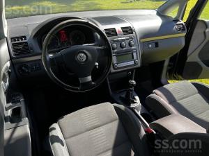 Black Volkswagen Touran 2007 in Riga, with an engine capacity of 2.00 L and mileage of 0 thousand km for 900 €, photo 18 on AUTOMOTO.COM.LV