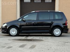 Melns Volkswagen Touran 2007 Ogre, ar dzinēja tilpumu 1.60 L un nobraukumu 153 tūkst. km par 4995 €, foto 9 vietnē AUTOMOTO.COM.LV