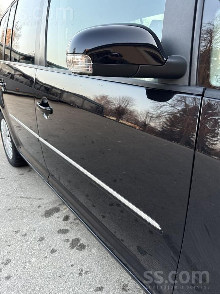 Melns Volkswagen Touran 2007 Ogre, ar dzinēja tilpumu 1.60 L un nobraukumu 153 tūkst. km par 4995 €, foto 26 vietnē AUTOMOTO.COM.LV
