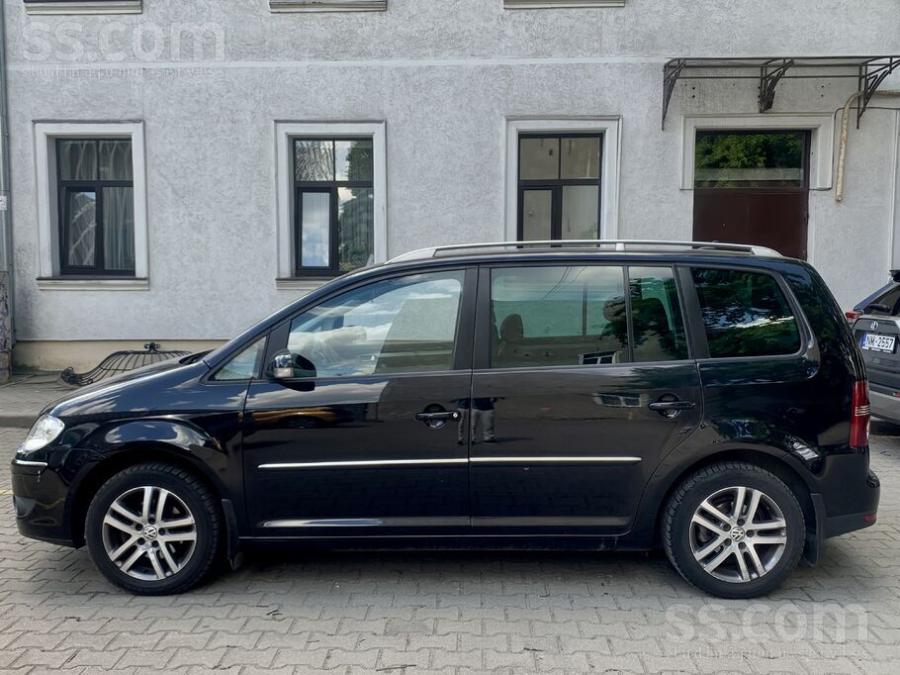 Melns Volkswagen Touran 2007 Rīga, ar dzinēja tilpumu 1.40 L un nobraukumu 242 tūkst. km par 3950 €, foto 16 vietnē AUTOMOTO.COM.LV
