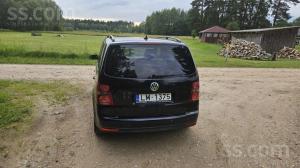 Black Volkswagen Touran 2007 in Cesis, with an engine capacity of 1.90 L and mileage of 269 thousand km for 2450 €, photo 4 on AUTOMOTO.COM.LV