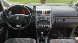 Black Volkswagen Touran 2007 in Cesis, with an engine capacity of 1.90 L and mileage of 269 thousand km for 2450 €, photo 8 on AUTOMOTO.COM.LV
