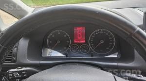 Black Volkswagen Touran 2007 in Cesis, with an engine capacity of 1.90 L and mileage of 269 thousand km for 2450 €, photo 9 on AUTOMOTO.COM.LV