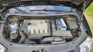 Black Volkswagen Touran 2007 in Cesis, with an engine capacity of 1.90 L and mileage of 269 thousand km for 2450 €, photo 10 on AUTOMOTO.COM.LV
