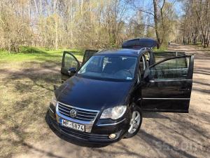 Melns Volkswagen Touran 2007 Rīga, ar dzinēja tilpumu 2.00 L un nobraukumu 335 tūkst. km par 2300 €, foto 6 vietnē AUTOMOTO.COM.LV