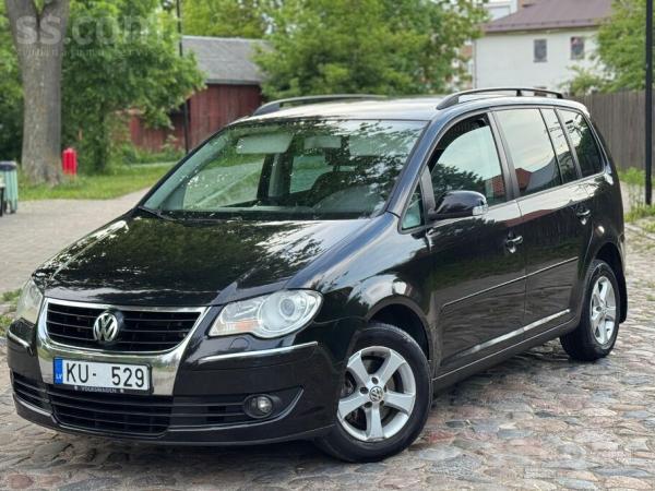 Melns Volkswagen Touran 2007 Jelgava, ar dzinēja tilpumu 1.90 L un nobraukumu 348 tūkst. km par 2150 €, foto 3 vietnē AUTOMOTO.COM.LV