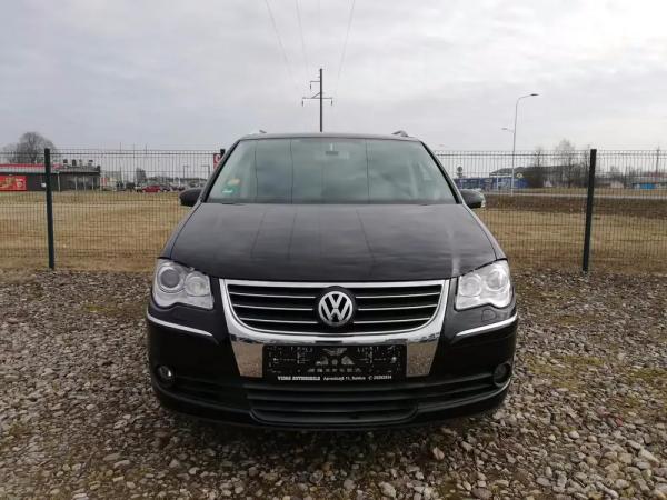 Black Volkswagen Touran 2007 in Saldus, with an engine capacity of 2.00 L and mileage of 257 thousand km for 4300 €, photo 9 on AUTOMOTO.COM.LV