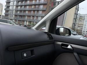 Black Volkswagen Touran 2007 in Riga, with an engine capacity of 2.00 L and mileage of 220 thousand km for 2990 €, photo 19 on AUTOMOTO.COM.LV