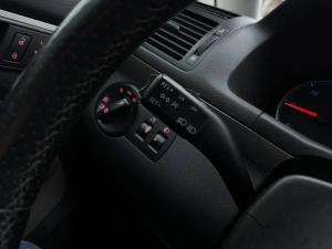 Black Volkswagen Touran 2007 in Riga, with an engine capacity of 2.00 L and mileage of 220 thousand km for 2990 €, photo 23 on AUTOMOTO.COM.LV