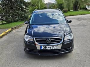 Черный Фольксваген Туран 2007 в Екабпилс, объемом двигателя 1.90 л и пробегом 280 тыс. км за 2990 €, фото 4 на AUTOMOTO.COM.LV